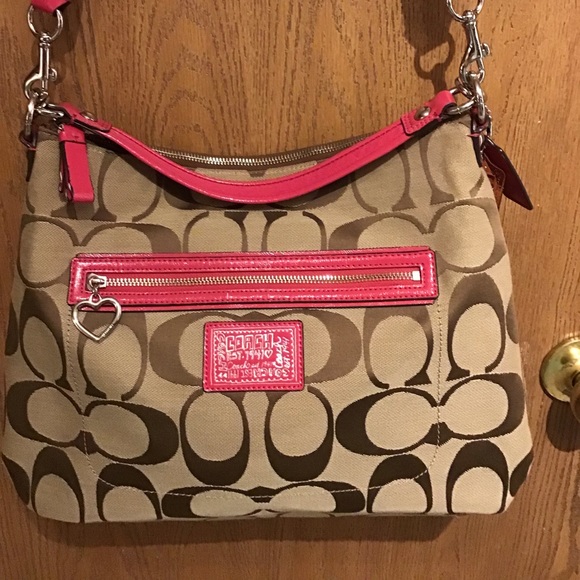Coach | Bags | Coach Signature Shoulder Bag With Crossbody Strap Hot ...
